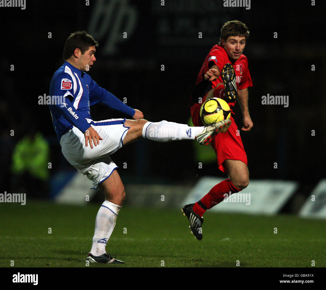 Chesterfield's Jamie Winter and Droylesdon's Alex Brown Stock Photo - Alamy