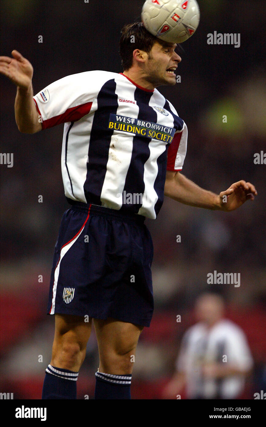 Round soccer ball hi-res stock photography and images - Alamy