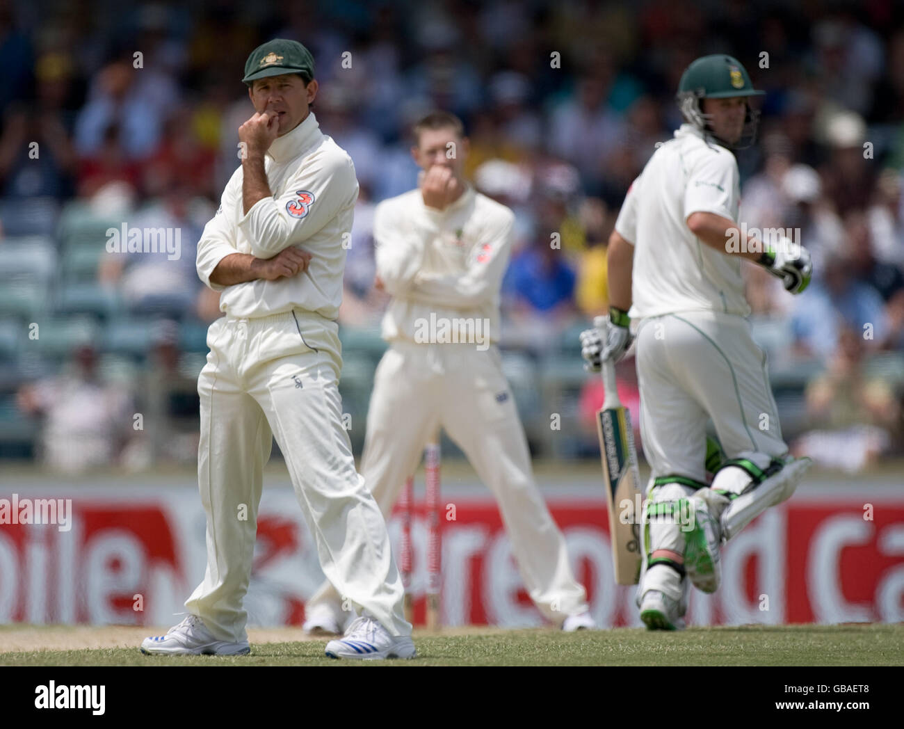 Australia make more runs hi-res stock photography and images - Alamy