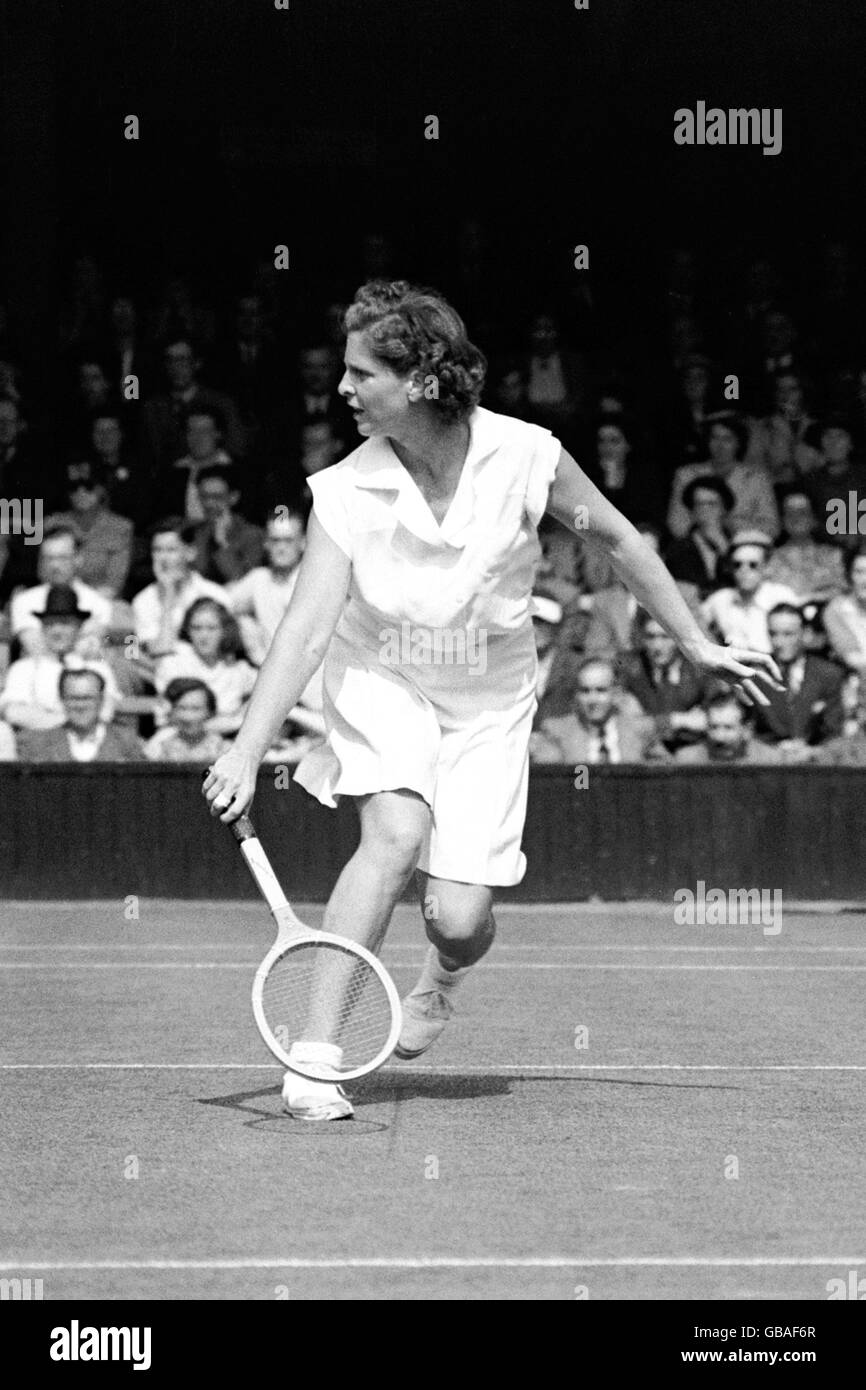 Tennis - Wightman Cup - Great Britain v USA - Wimbledon Stock Photo - Alamy