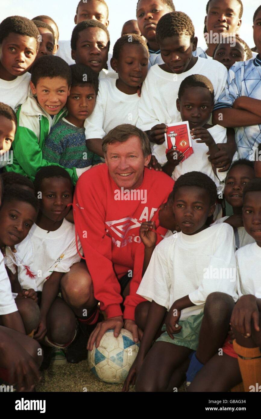 SOUTH AFRICAN TOUR SOCCER. ALEX FERGUSON, MANCHESTER UNITED WITH ...