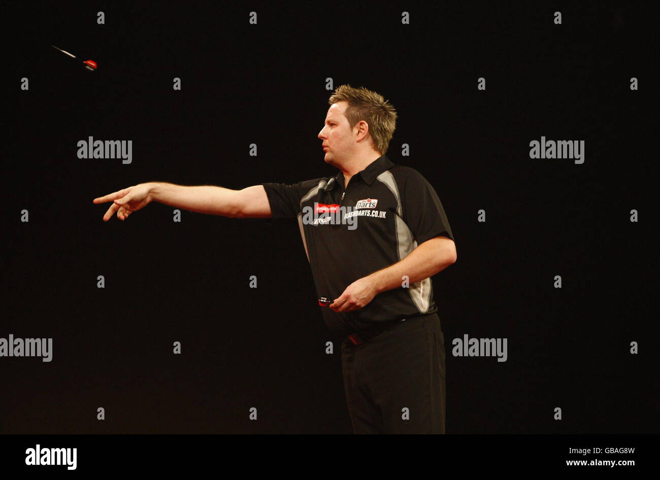 Darts action throwing mark dudbridge hi-res stock photography and ...
