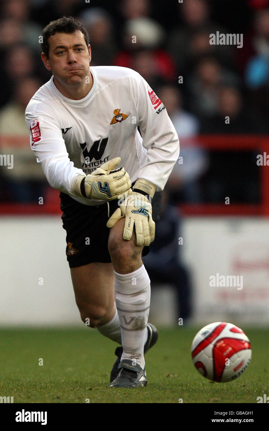 Football neil sullivan hi-res stock photography and images - Alamy