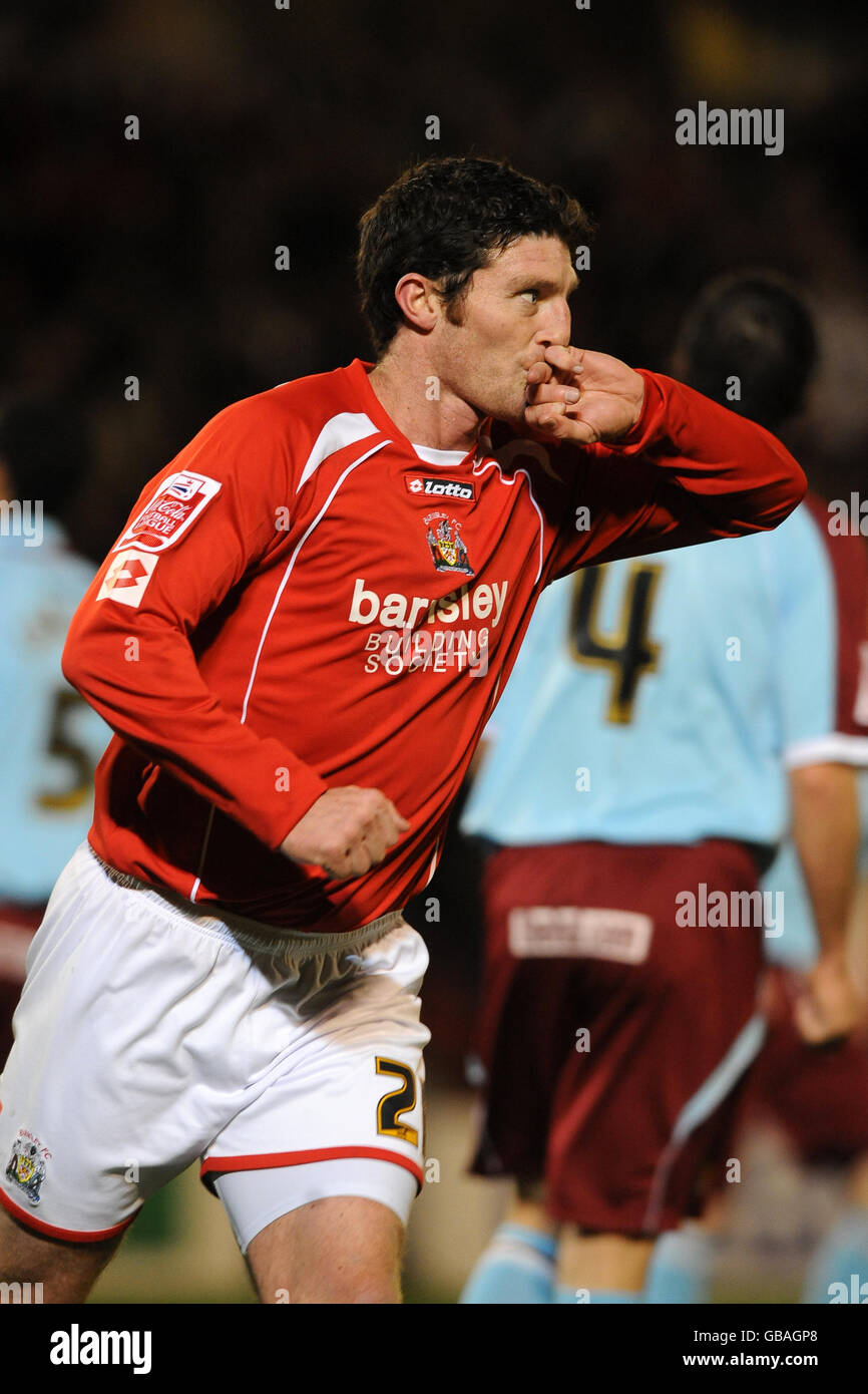Barnsleys jonathan macken hi-res stock photography and images - Alamy