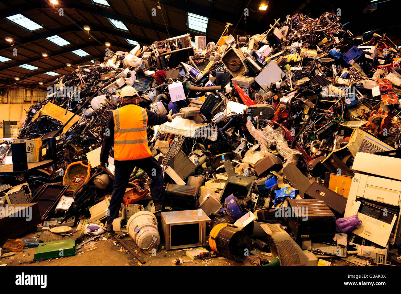Recycling electrical goods hi-res stock photography and images - Alamy