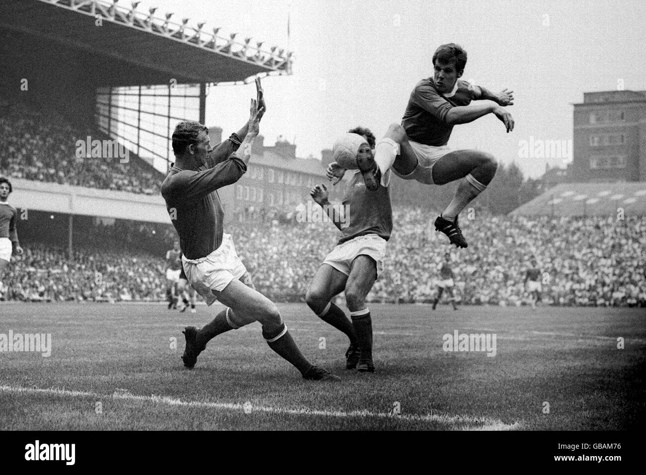 Everton 1960s hi-res stock photography and images - Alamy