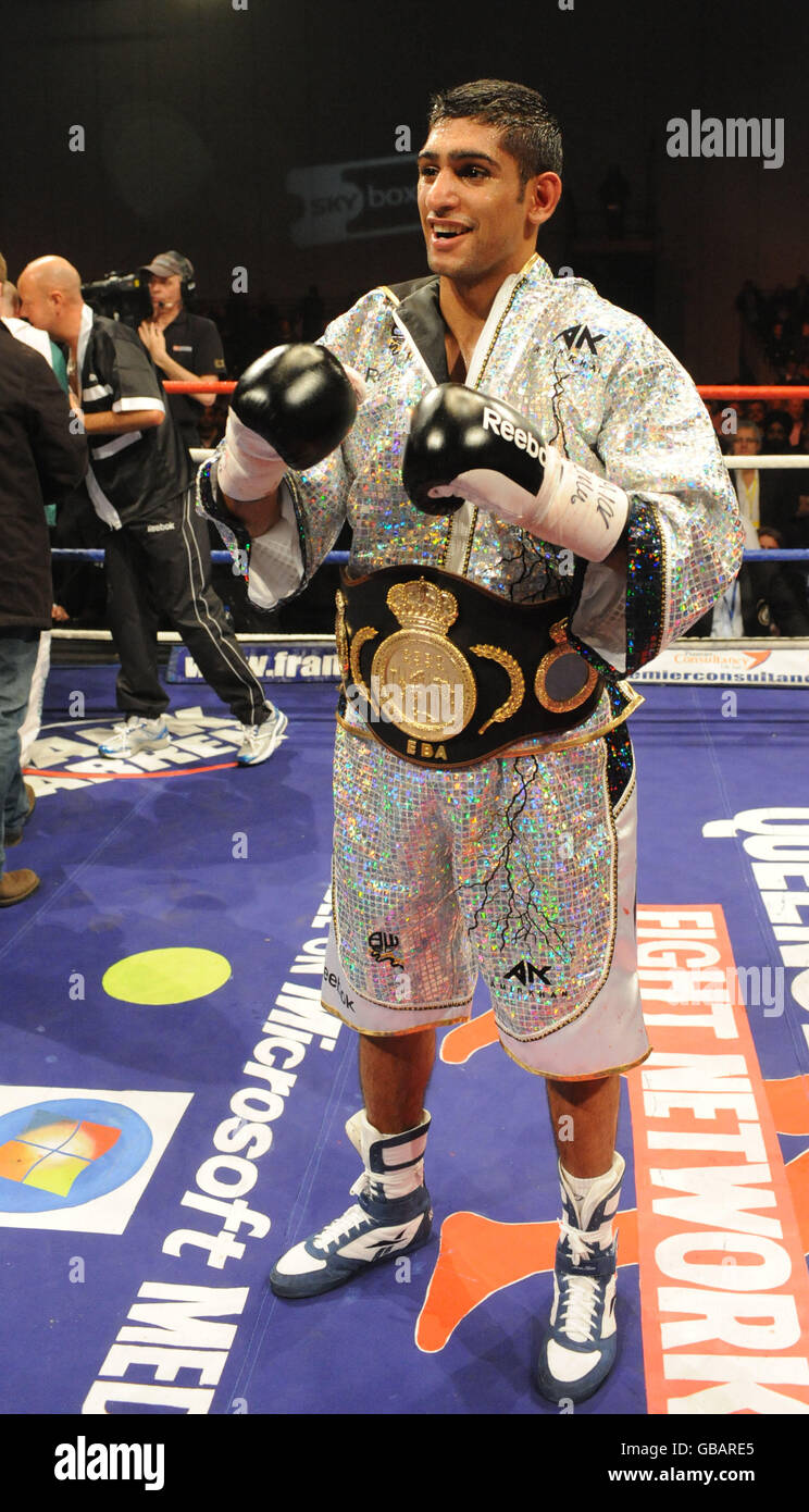 Bolton Lightweight Amir Khan celebrates victory over Dublin's Oisin ...