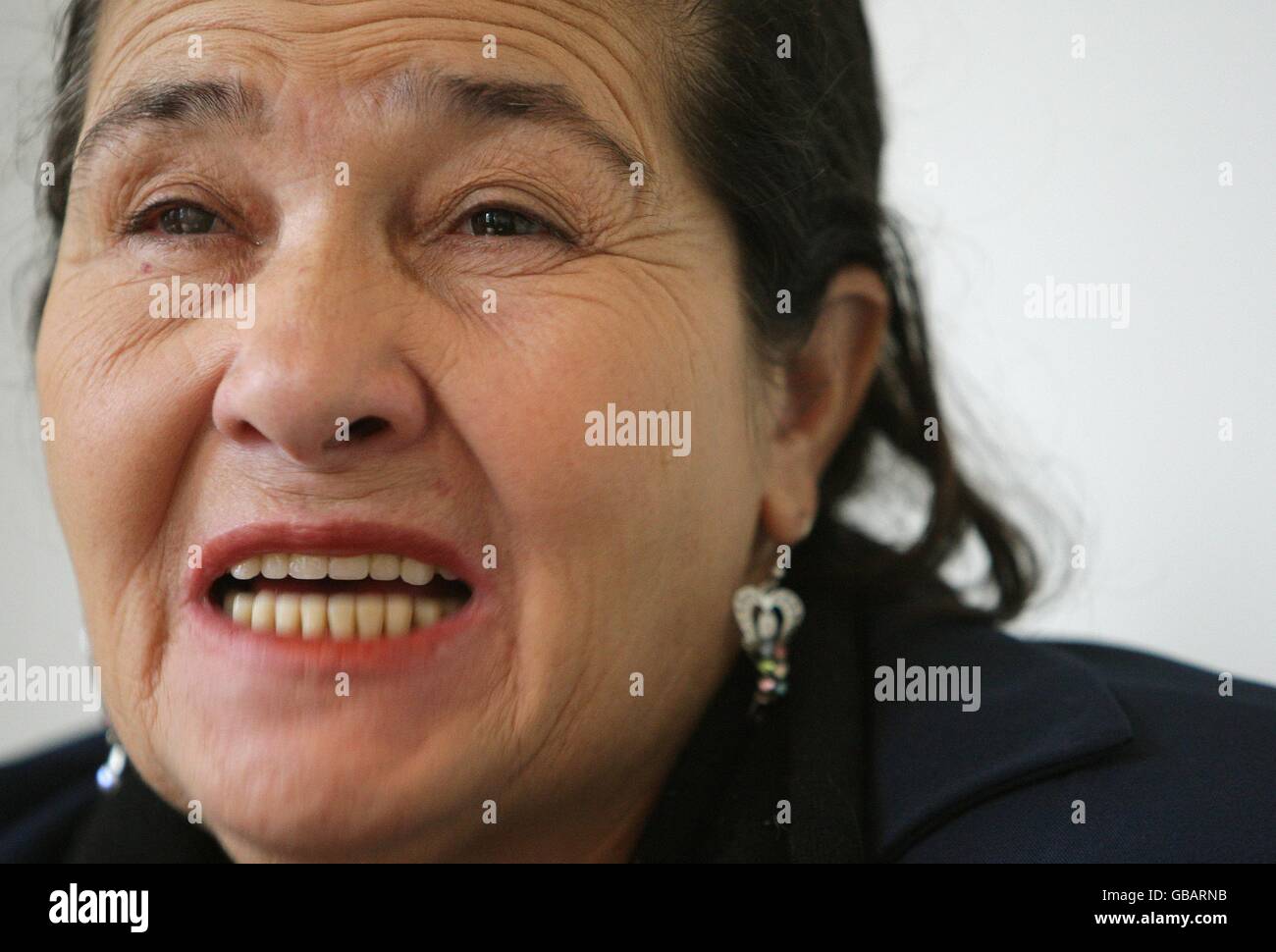 Who shot dead by armed police officers stockwell underground station hi ...