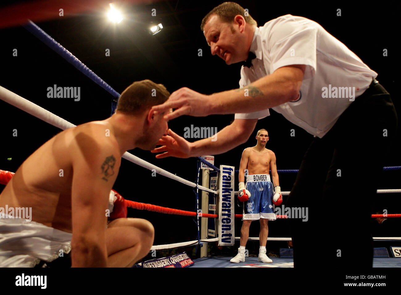 Liverpool's Tony Bellew waits in the corner as Hull's Phil Goodwin is ...
