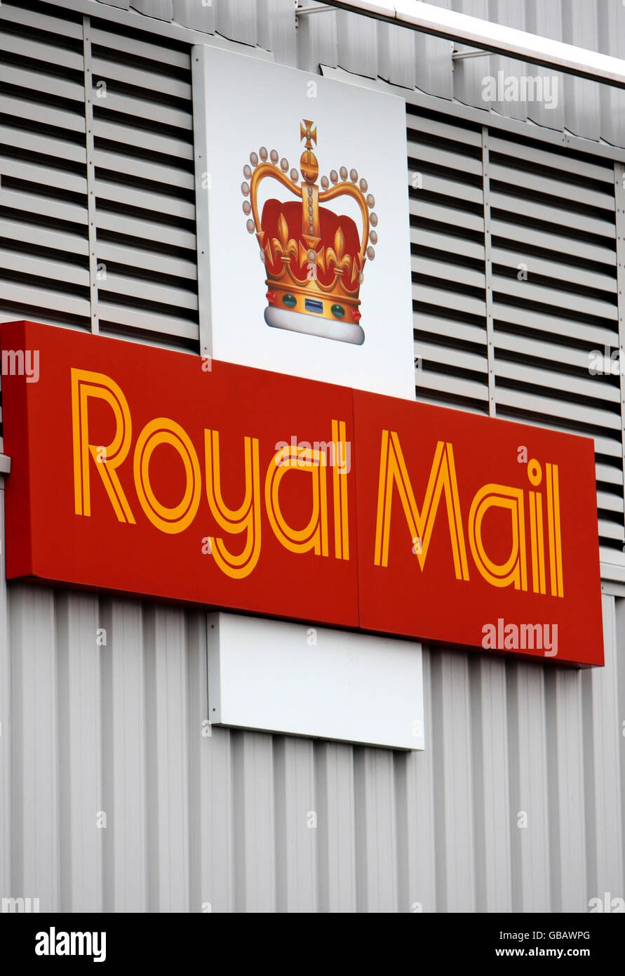 The royal mail sign at york sorting office hi-res stock photography and ...