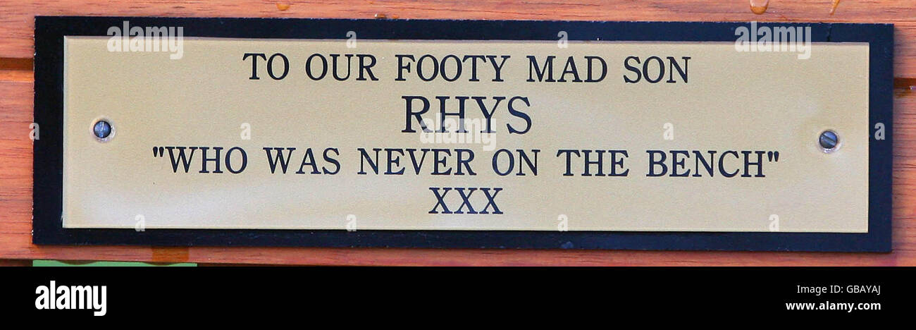 The grave of murdered schoolboy Rhys Jones, who was shot on the car ...