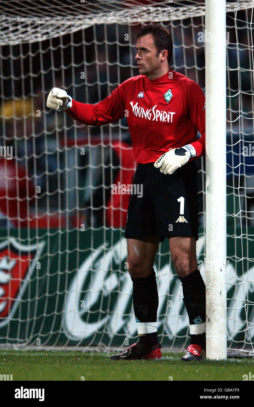 Werder bremen goalkeeper andreas reinke hi-res stock photography and ...