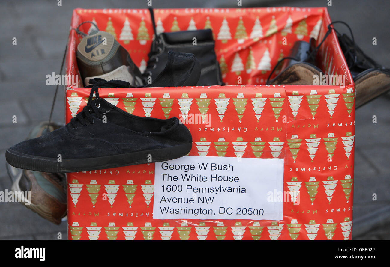 Shoe protest hi-res stock photography and images - Alamy