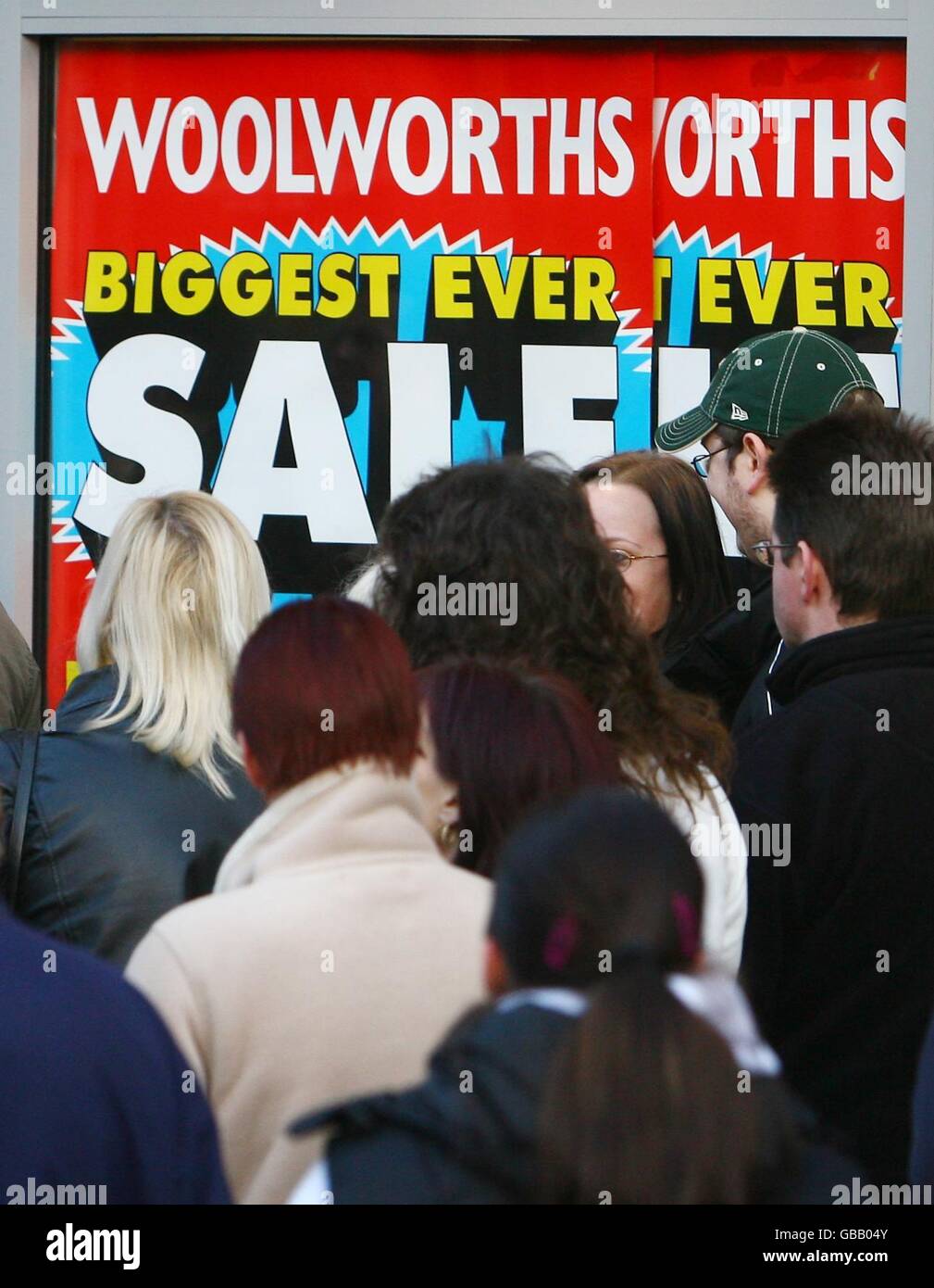 Woolworths to launch closing down sale hi-res stock photography and ...