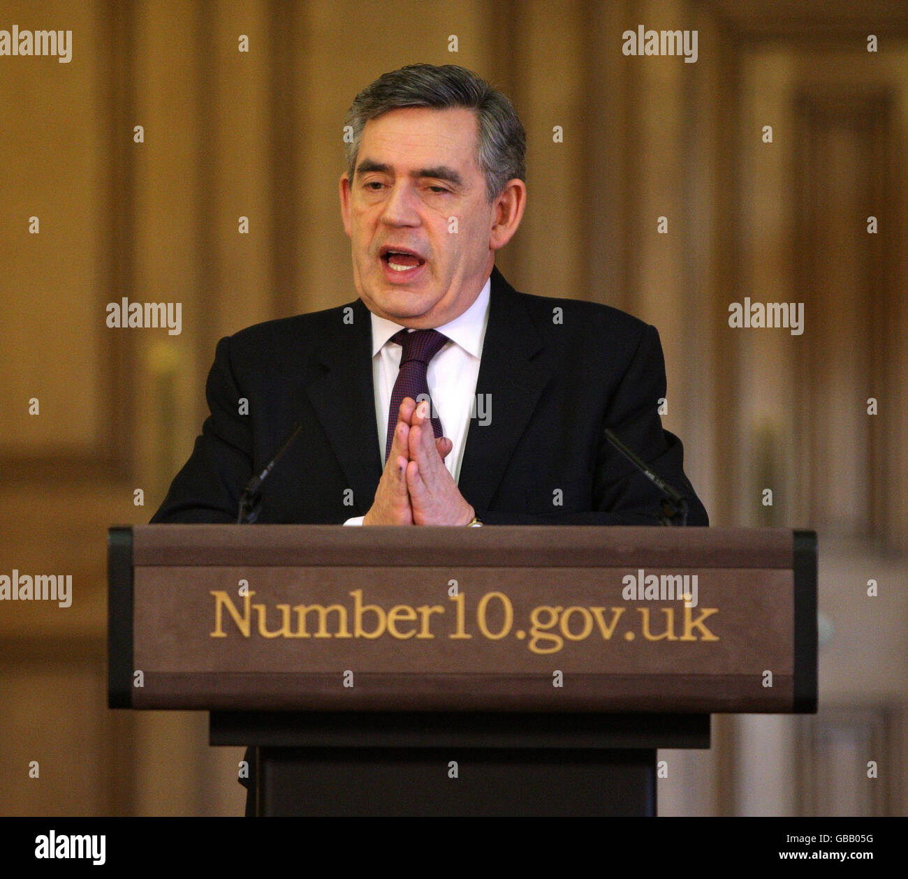 Lectern 10 downing street hi-res stock photography and images - Alamy