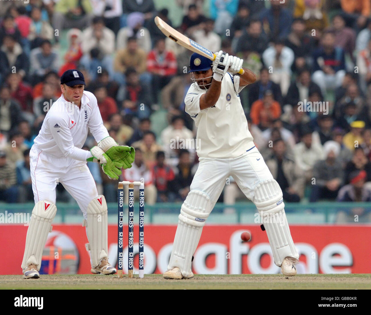 Ms dhoni bat hi-res stock photography and images - Alamy