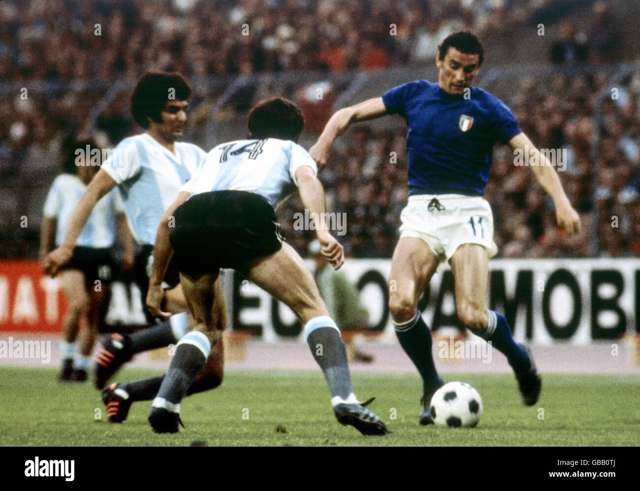 Soccer - World Cup West Germany 74 - Group Four - Italy v Argentina ...