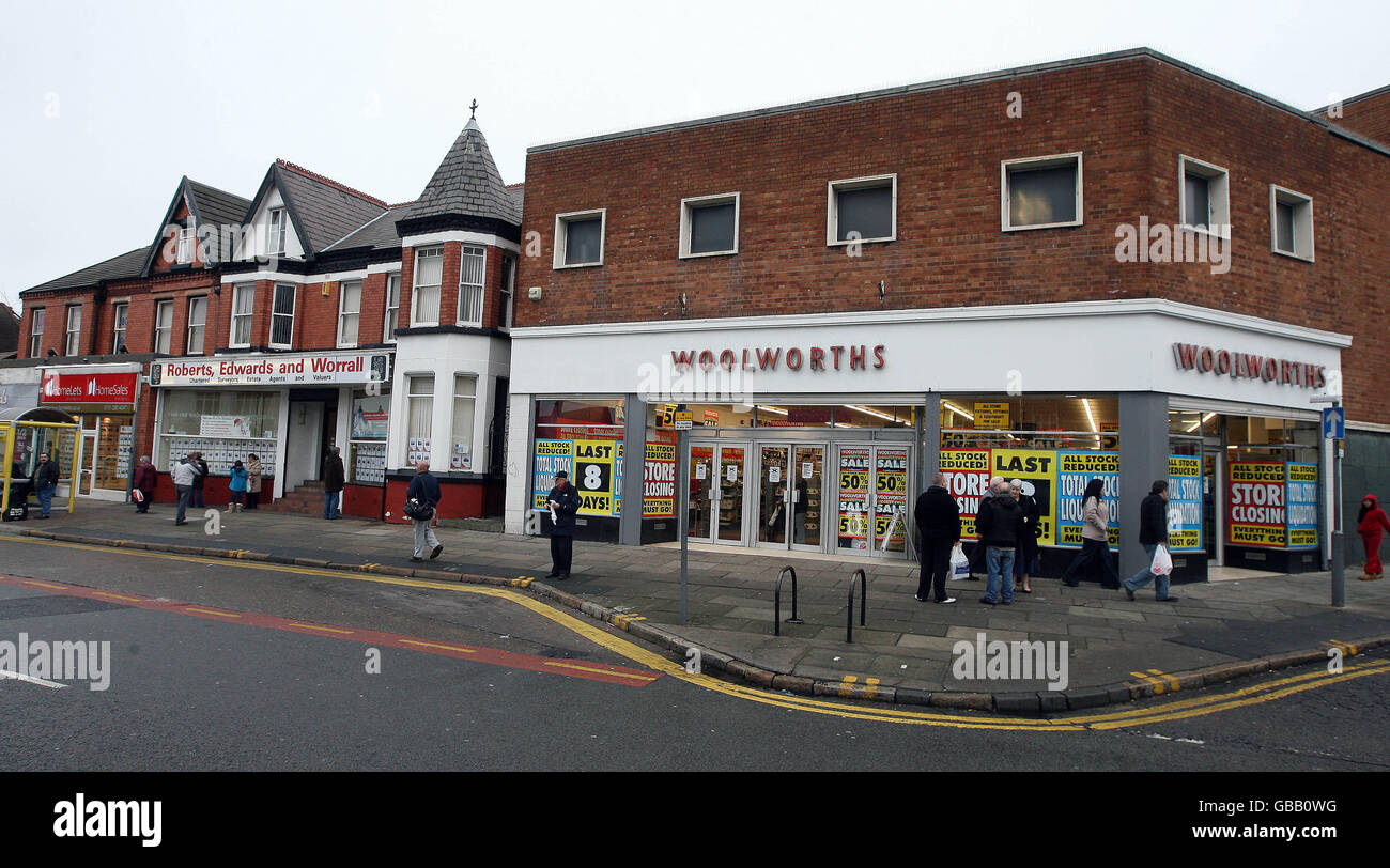 A Woolworths store on Allerton Road, Penny Lane in Liverpool Stock ...