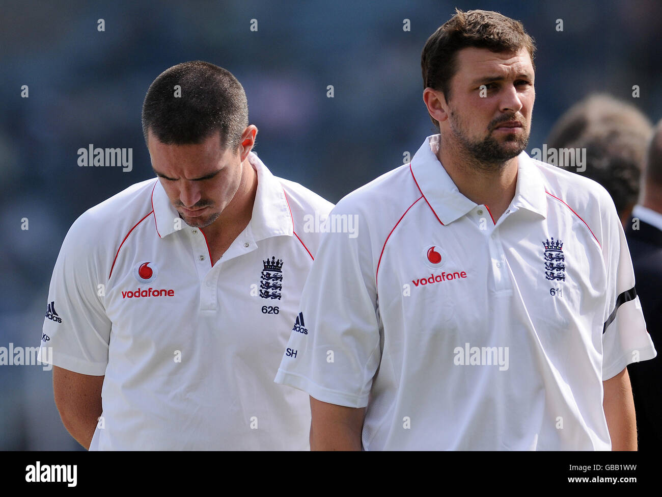 England's Kevin Pietersen and Steve Harmison during the First Test ...