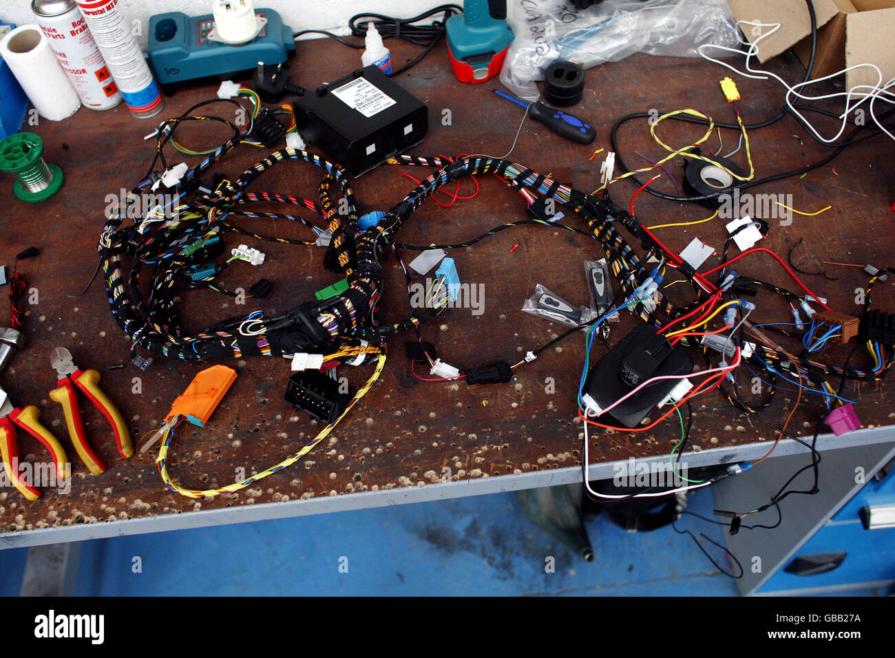 Wiring work on a work bench hi-res stock photography and images - Alamy