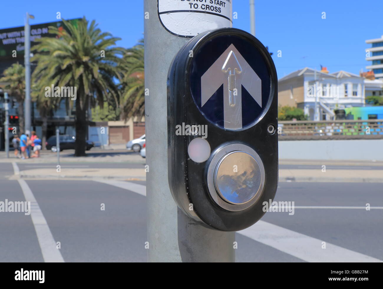 Australian pedestrian crossing sign hi-res stock photography and images ...