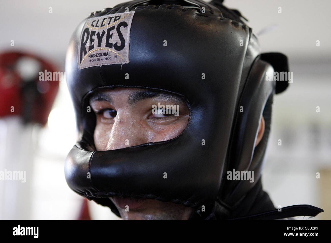 Boxing - Darren Sutherland Media Work-Out - The Real Fight Club. Darren ...