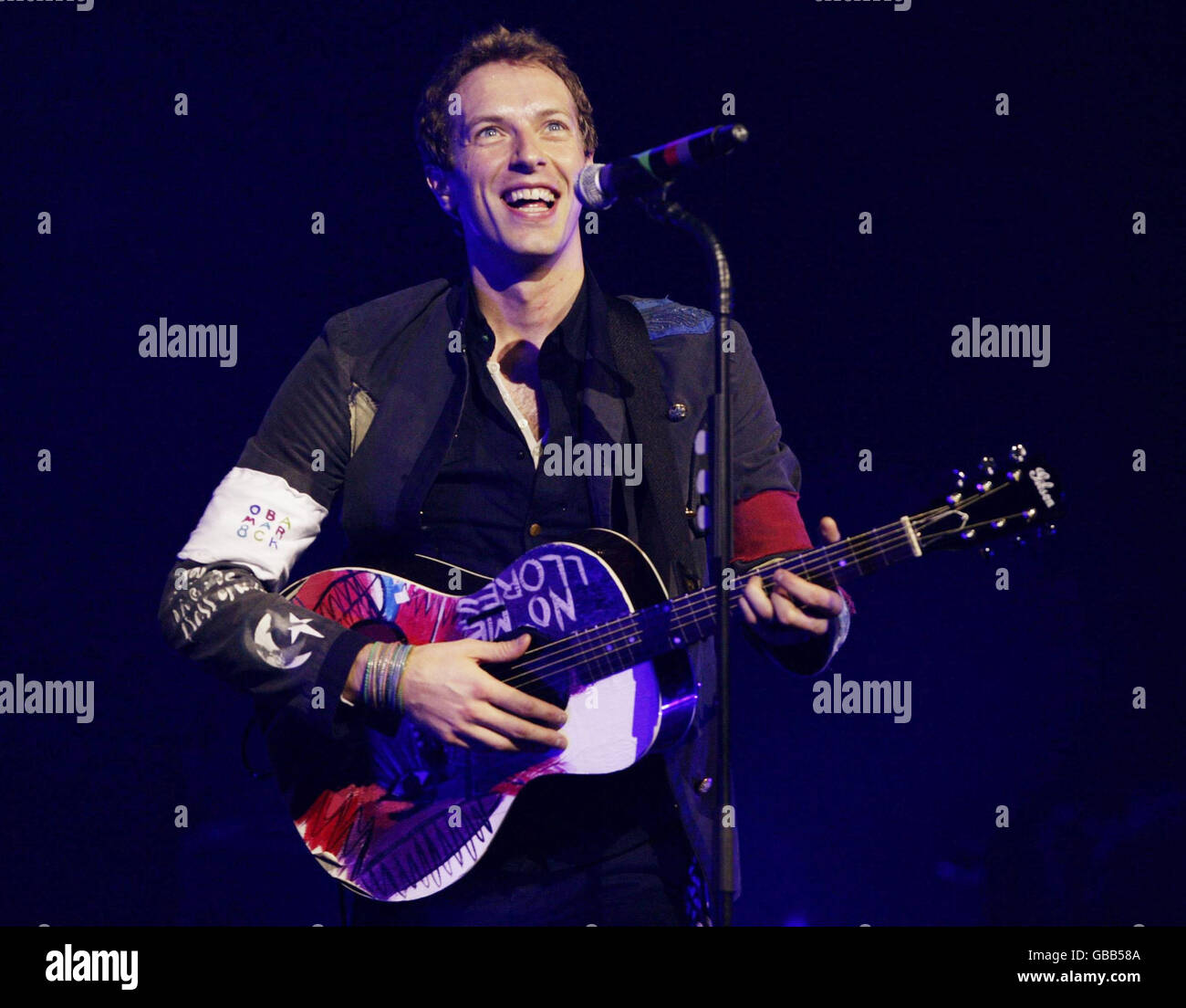 Coldplay performing on stage at the o2 arena in london hi-res stock ...