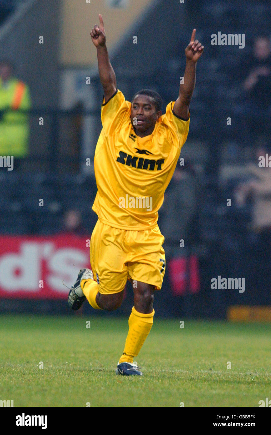 Brighton & Hove Albion's Leon Knight celebrates scoring Stock Photo - Alamy