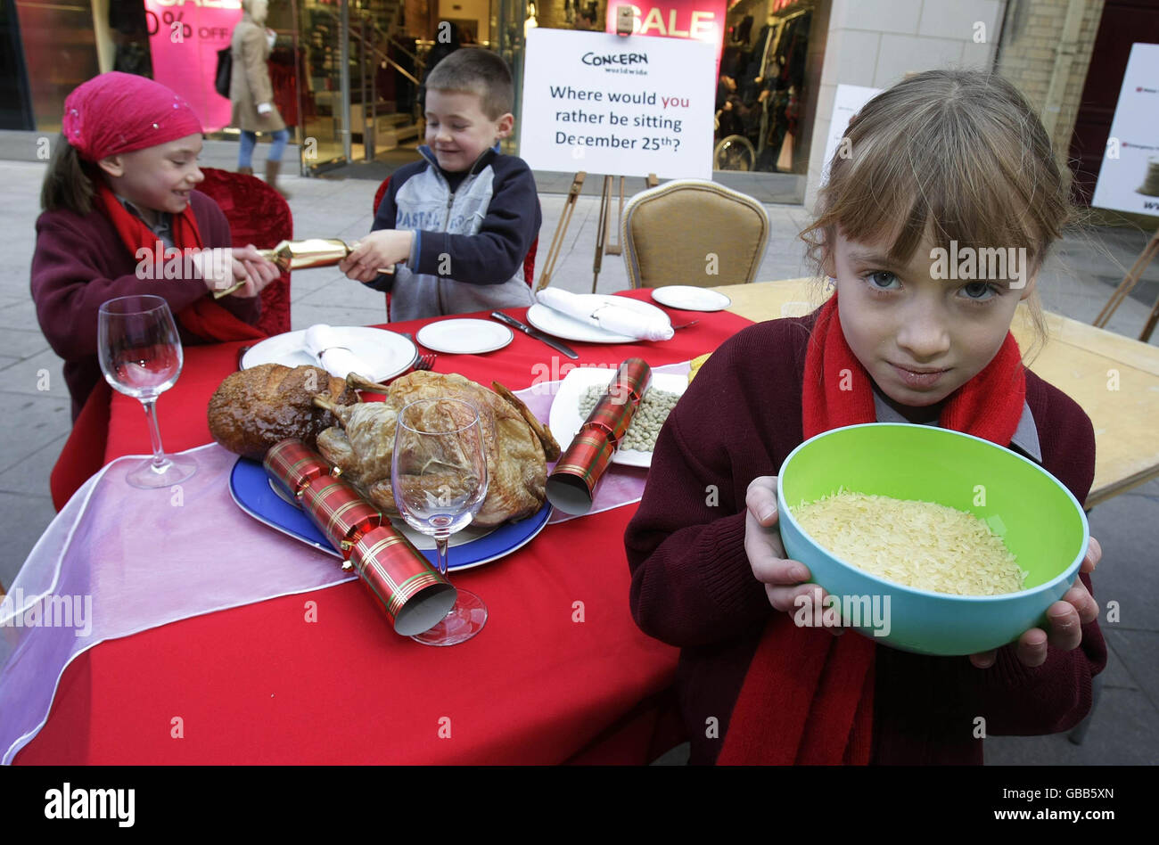 (left to right) Tanya Ryan O'Connell, 7, Adam Whelan, 7, and Veronica ...