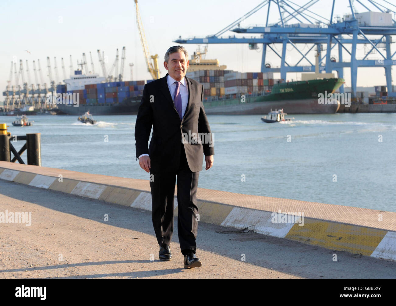 Umm qasr port hi-res stock photography and images - Alamy