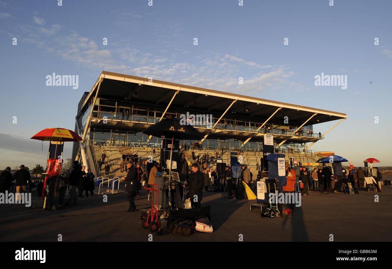 Bookmakers at newbury racecourse hi-res stock photography and images ...