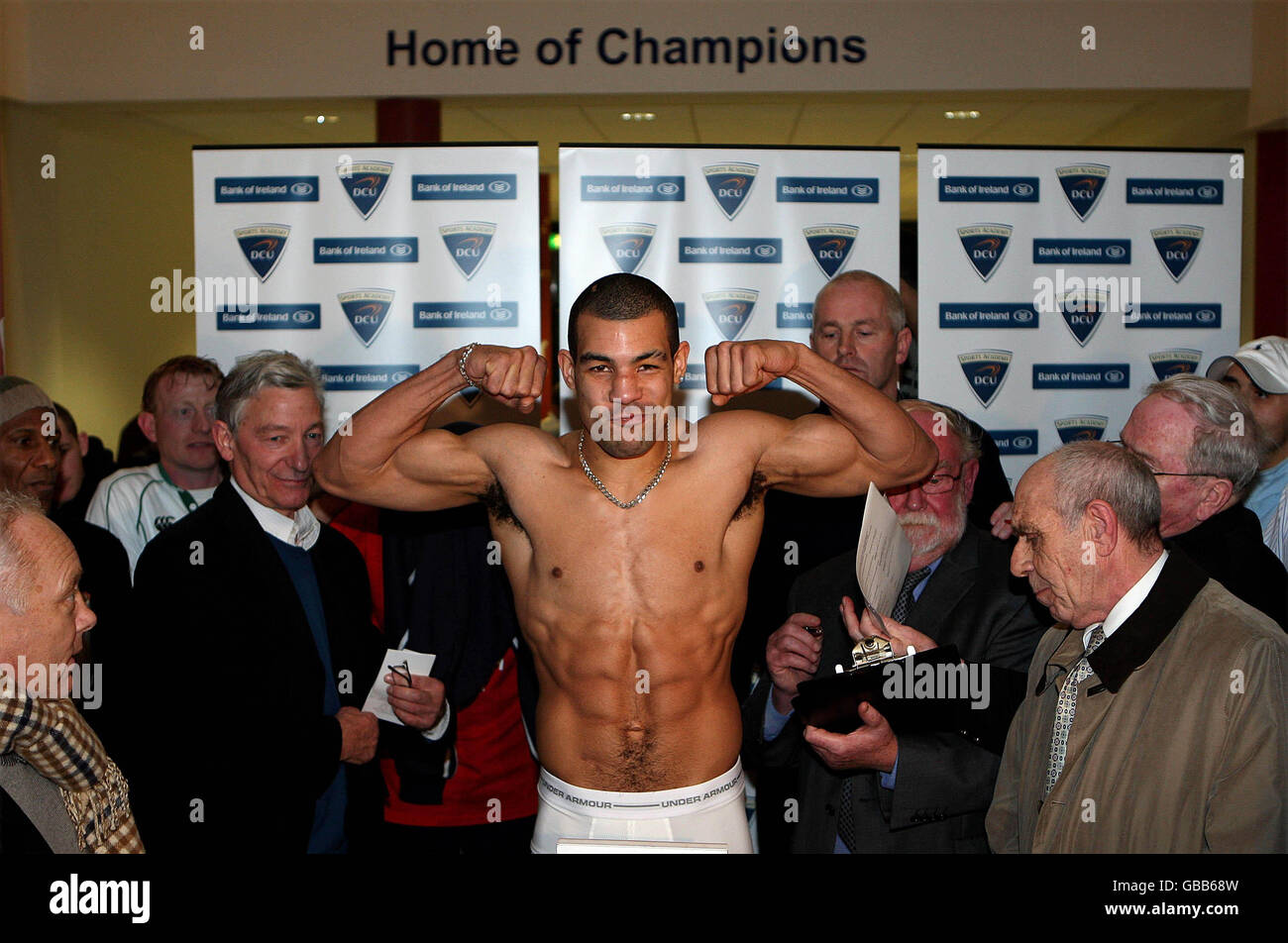 Boxer boxing muscles sports weigh in hi-res stock photography and ...