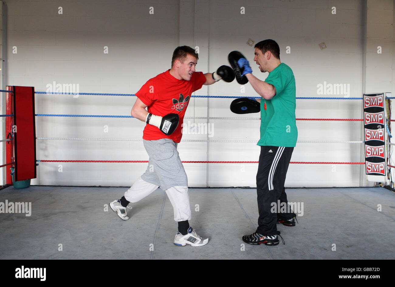 Boxing - Frankie Gavin Work Out Session - Arnies Gym Stock Photo - Alamy