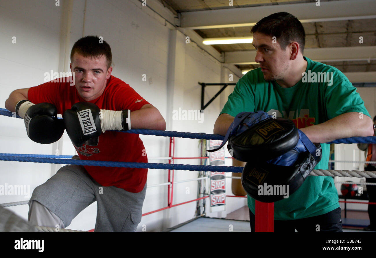 Boxing frankie gavin training session arnies gym hi-res stock ...