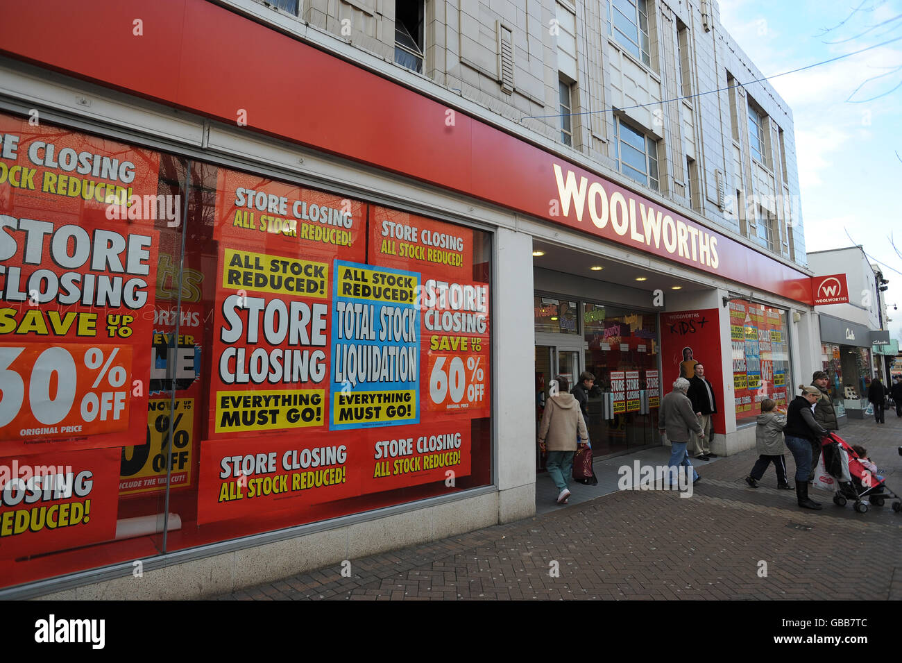 Woolworths store in wellingborough shortly before closing woolworths hi ...