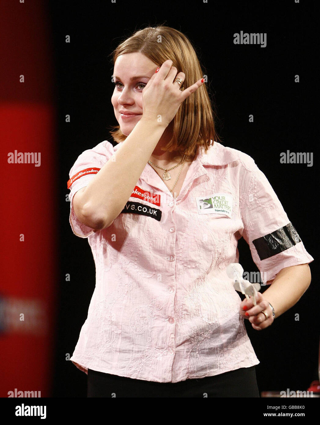 Female darts player hi-res stock photography and images - Alamy