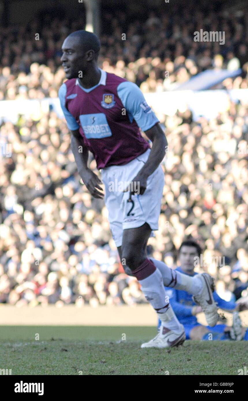 WEst Ham United's Carlton Cole scores his sides second goal of the game ...