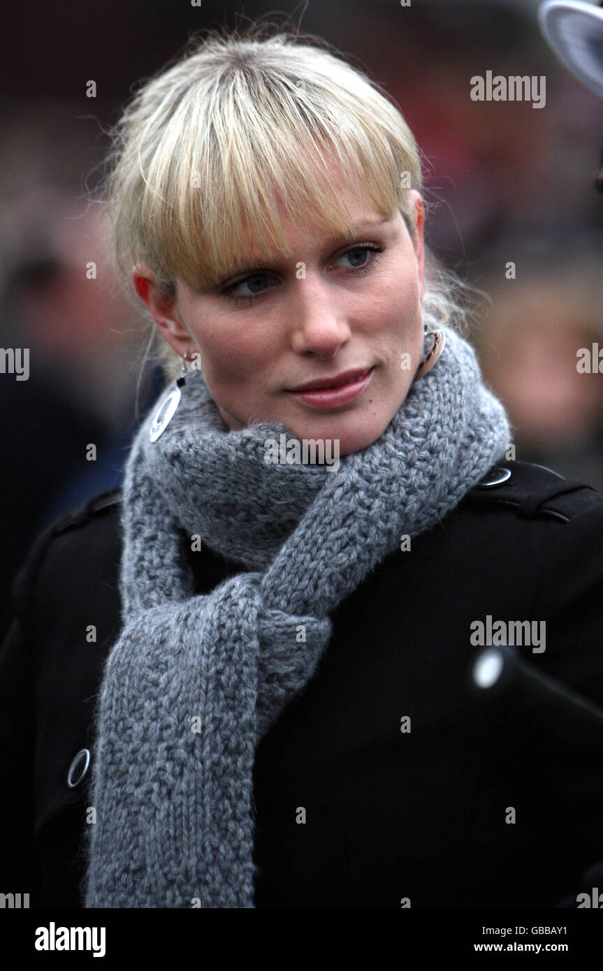 Zara Phillips at the New Year's Day races at Cheltenham Racecourse ...