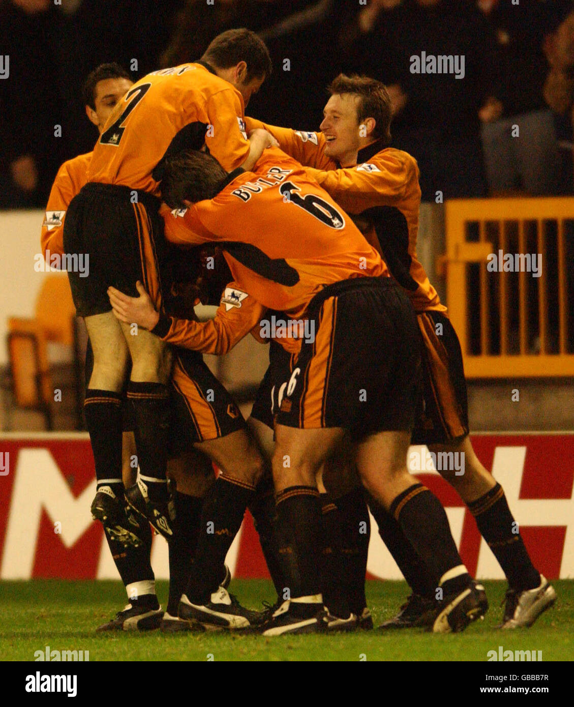 Wolverhampton Wanderers' players celebrate the equalising goal against ...
