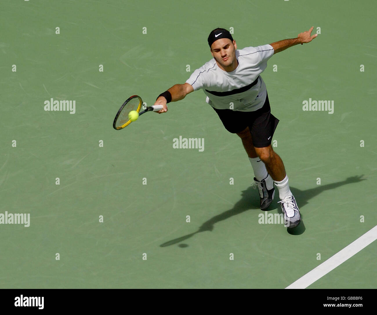 Roger federer forehand hi-res stock photography and images - Alamy