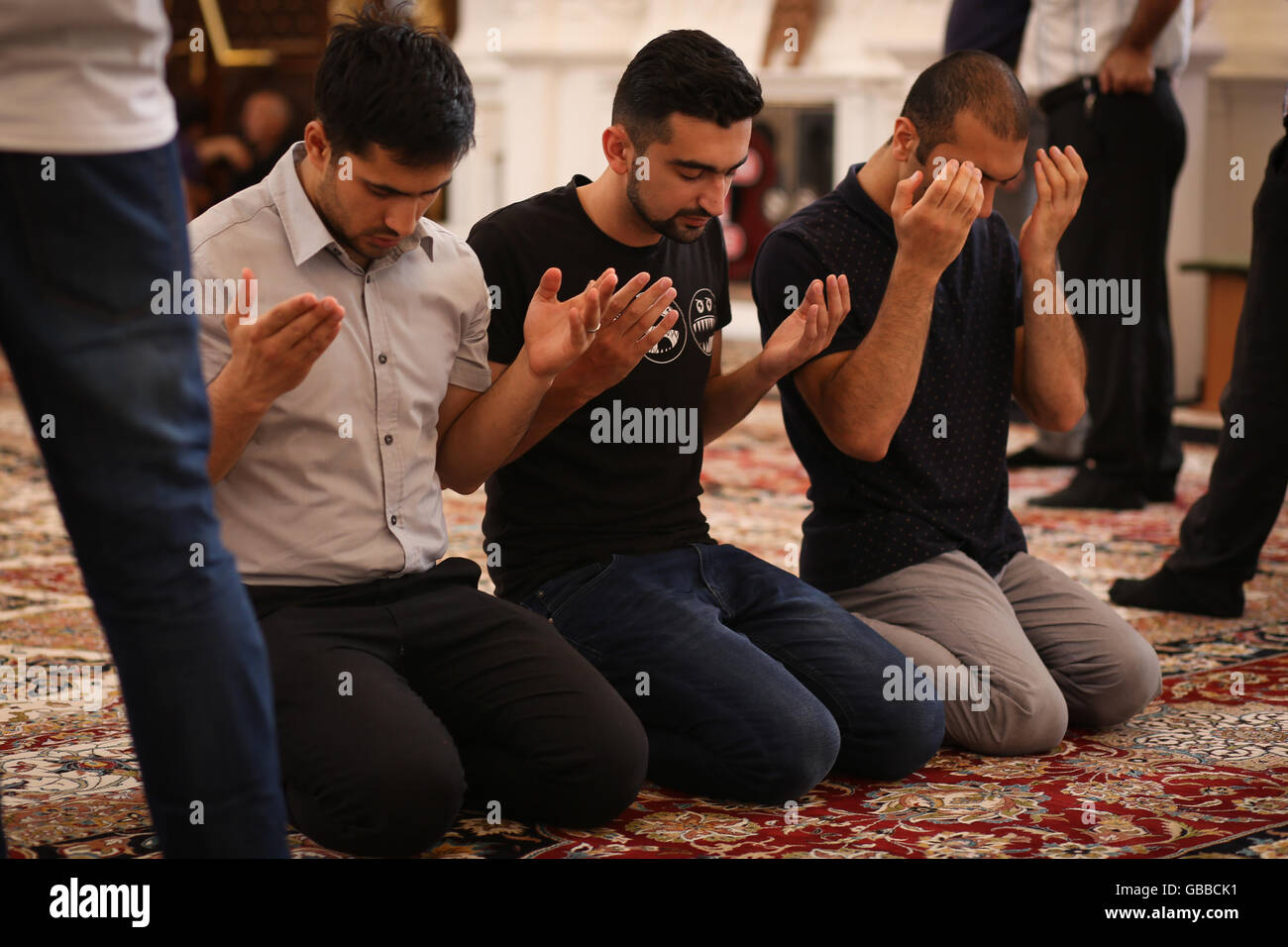 Baku, Azerbaijan. 06th July, 2016. Azerbaijan Muslims pray at Heydar ...
