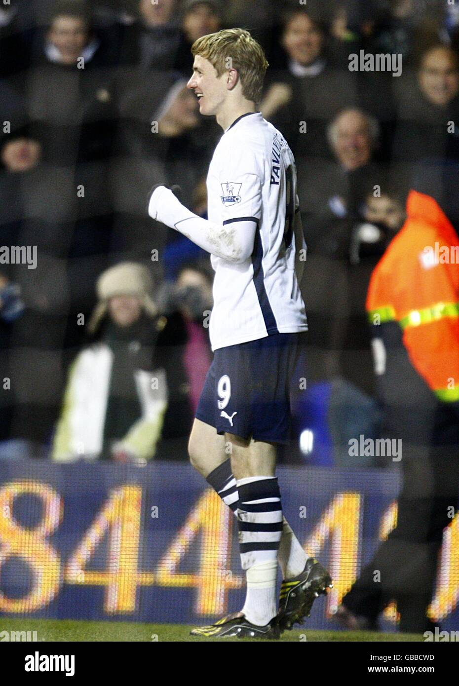 Tottenham Hotspur's Roman Pavlyuchenko celebrates after scoring the ...