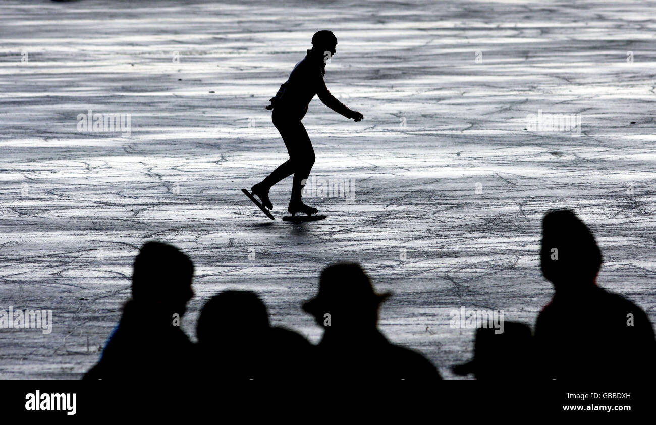 Fen Skating High Resolution Stock Photography and Images - Alamy