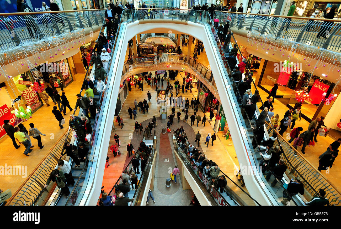 Shoppers bull ring hi-res stock photography and images - Alamy