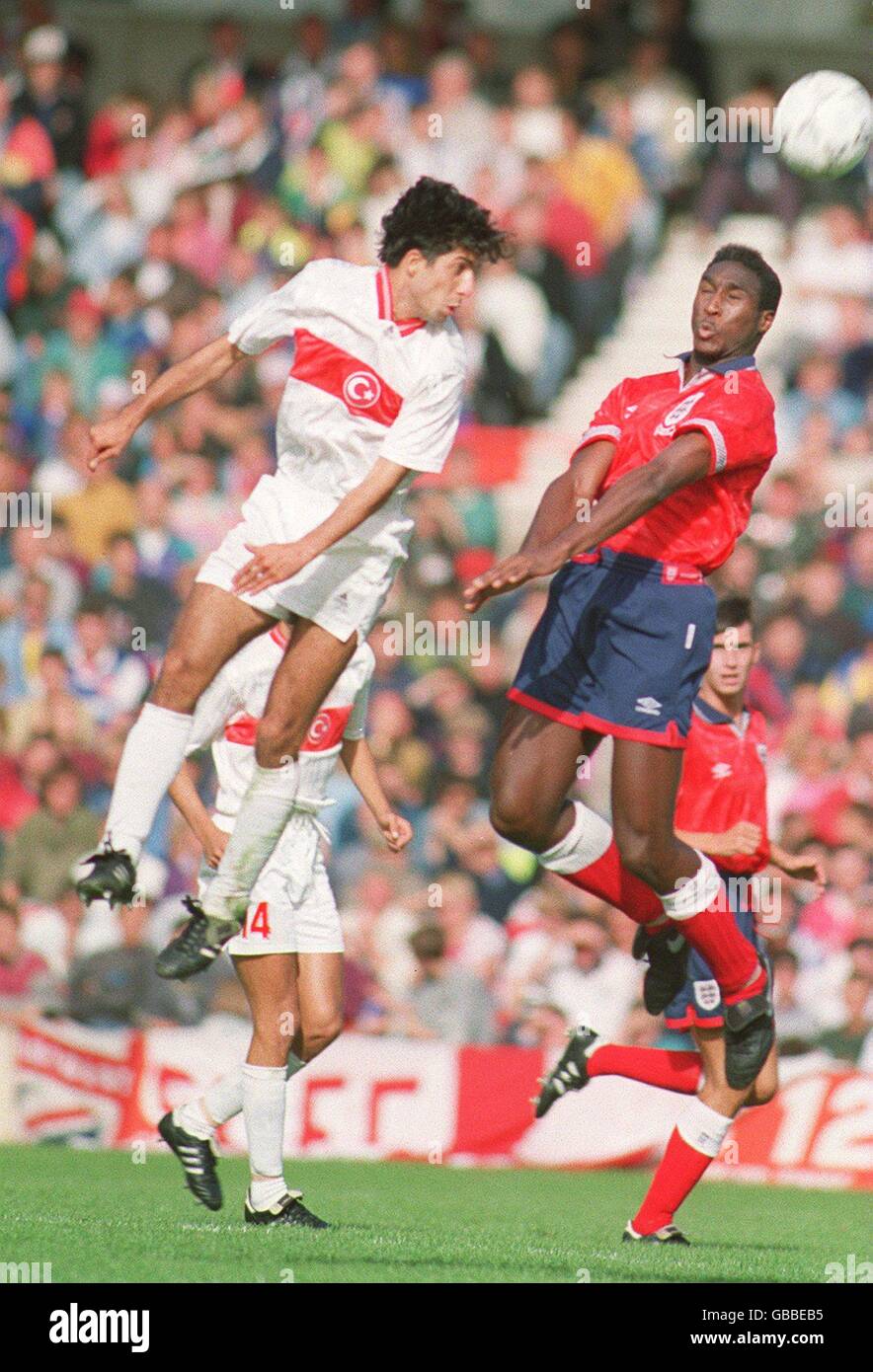 Sol Campbell, ENGLAND U-18 AND OKTAY DERELIOGLU, TURKEY U-18 Stock ...