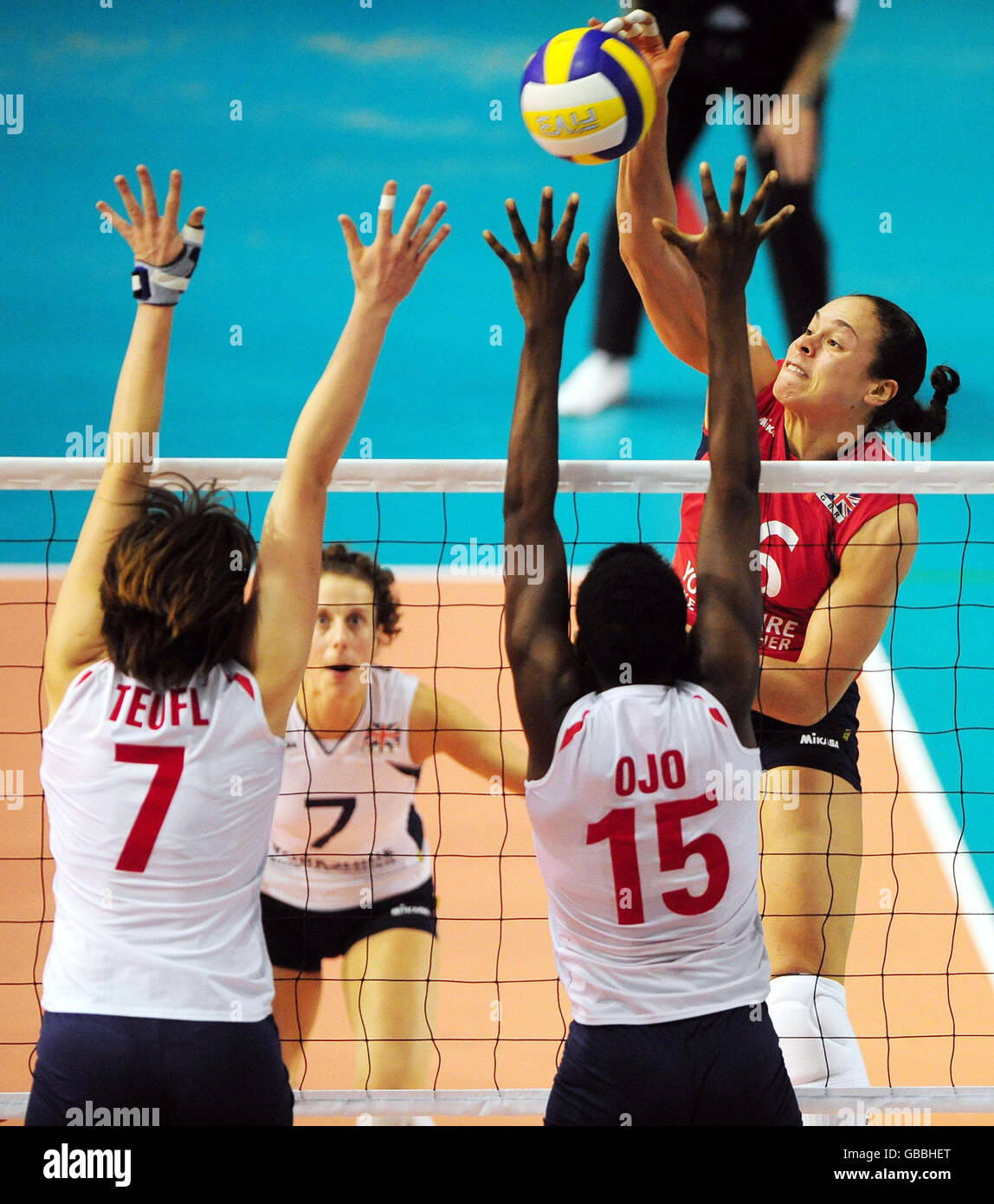 Indoor volleyball gb women hi-res stock photography and images - Alamy