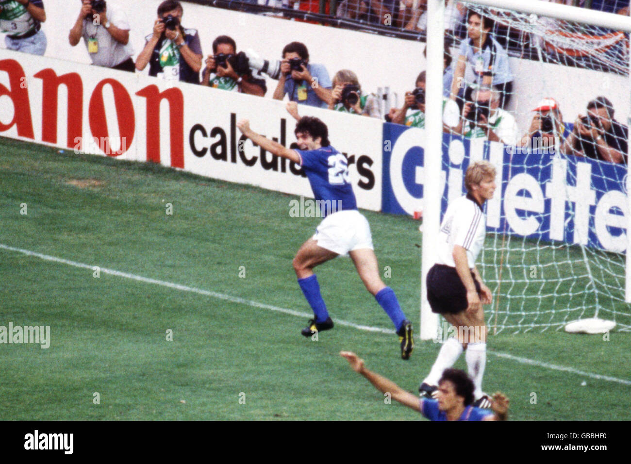 Paolo rossi 1982 hi-res stock photography and images - Alamy