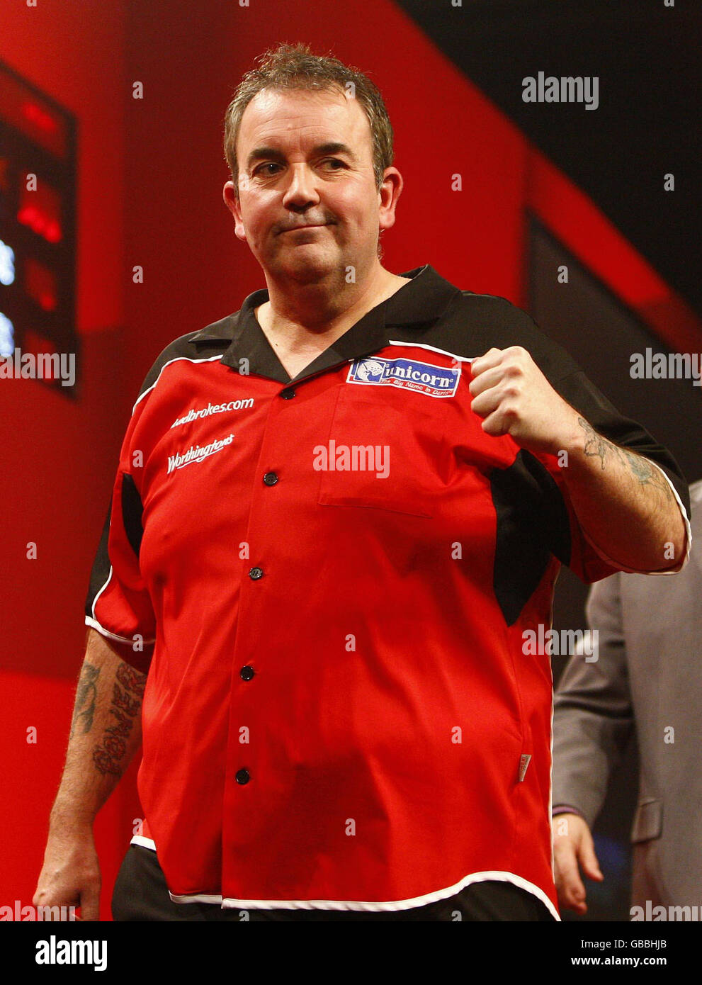 Kevin painter darts hi-res stock photography and images - Alamy