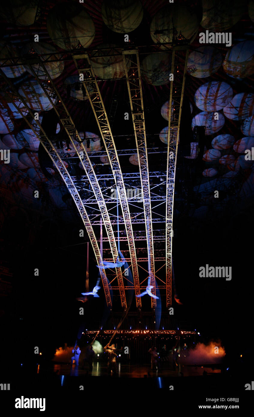 Cirque du soleil quidam press hi-res stock photography and images - Alamy