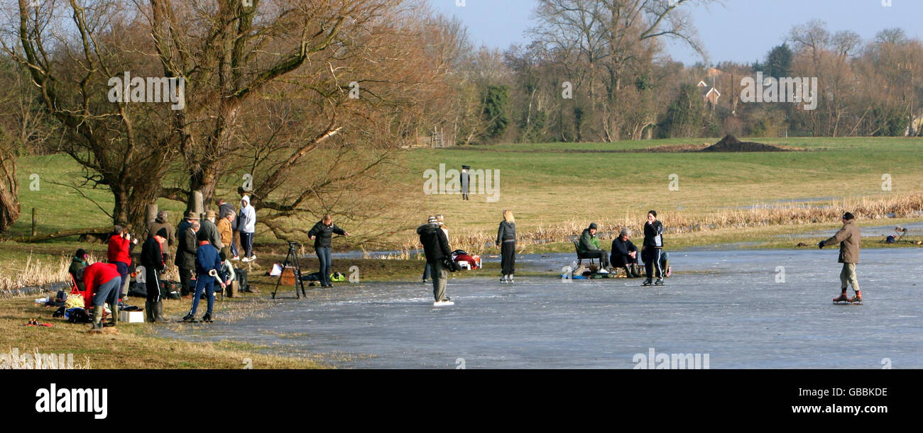 Fen skaters hi-res stock photography and images - Alamy
